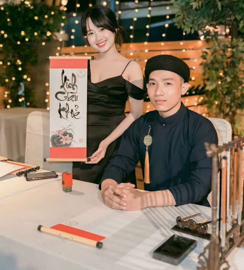 Giá thuê ông đồ viết thư pháp Tp.HCM - Tranh Thư Pháp - Quà Tặng Lưu Niệm - Dịch Vụ ông Đồ